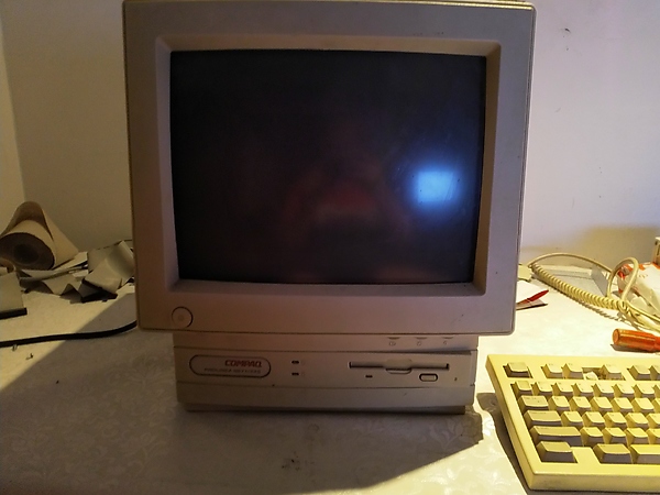 Kolekcja Autumna: Compaq Prolinea Net1/33s - Stare Programy